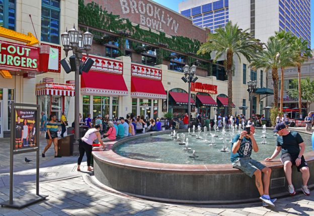 Guide to the LINQ Promenade Las Vegas | Las Vegas Direct